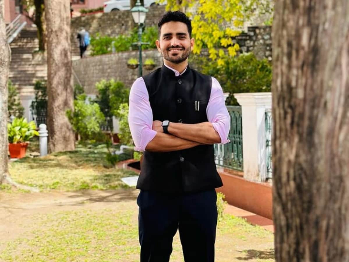 Kisan's Son Achieves IAS with 18th Rank from Hindi Medium in UPSC ...